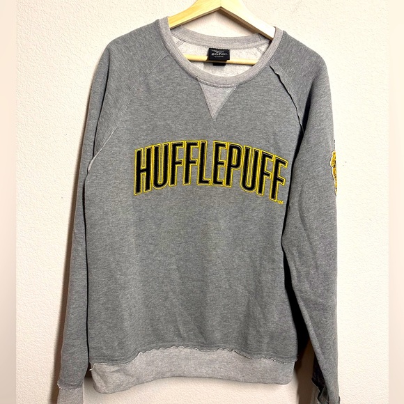 Universal Studio | Tops | Harry Potter Hufflepuff Sweatshirt Universal ...